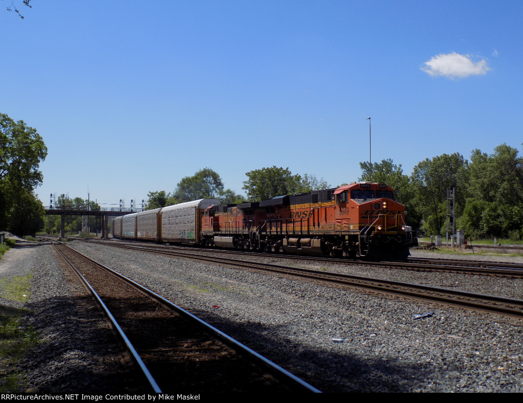 BNSF 8949